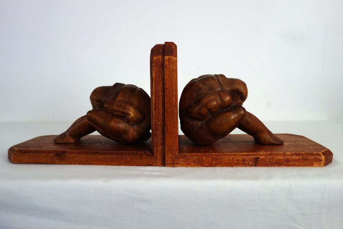 Vintage wooden bookends, weeping Buddha | €70 | Whoppah