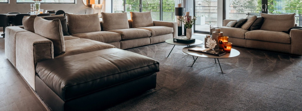 Linteloo Corner Sofa Chaise Longue Pouf | €9,500 | Whoppah