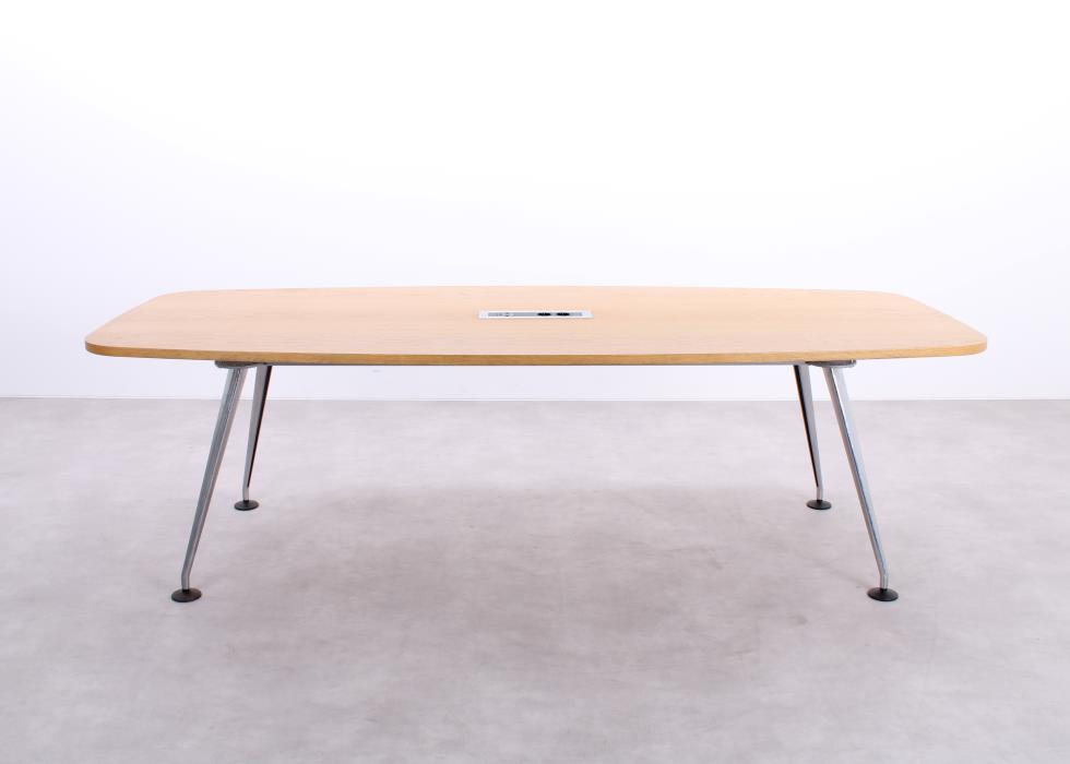 Vitra Medamorph conference table 200x100cm | €1,649 | Whoppah