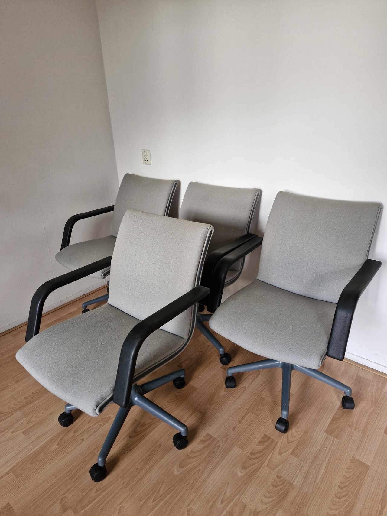 Artifort Michigan Chairs | €550 | Whoppah