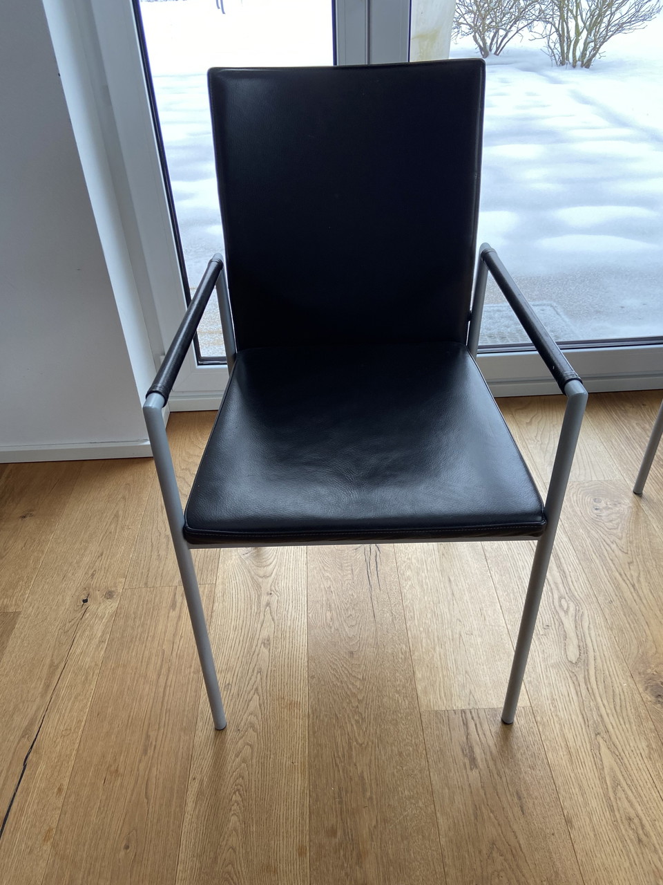 Kff dining table chairs, 6 pieces | €1,200 | Whoppah