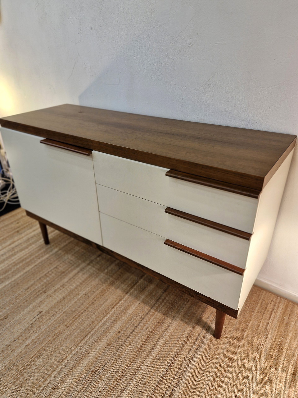 Buffet Vintage épuré 70S Bois Marron / Ecru | €419 | Whoppah