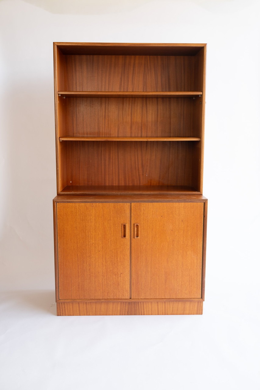 Vintage Bookcase 60s With Doors | €395 | Whoppah