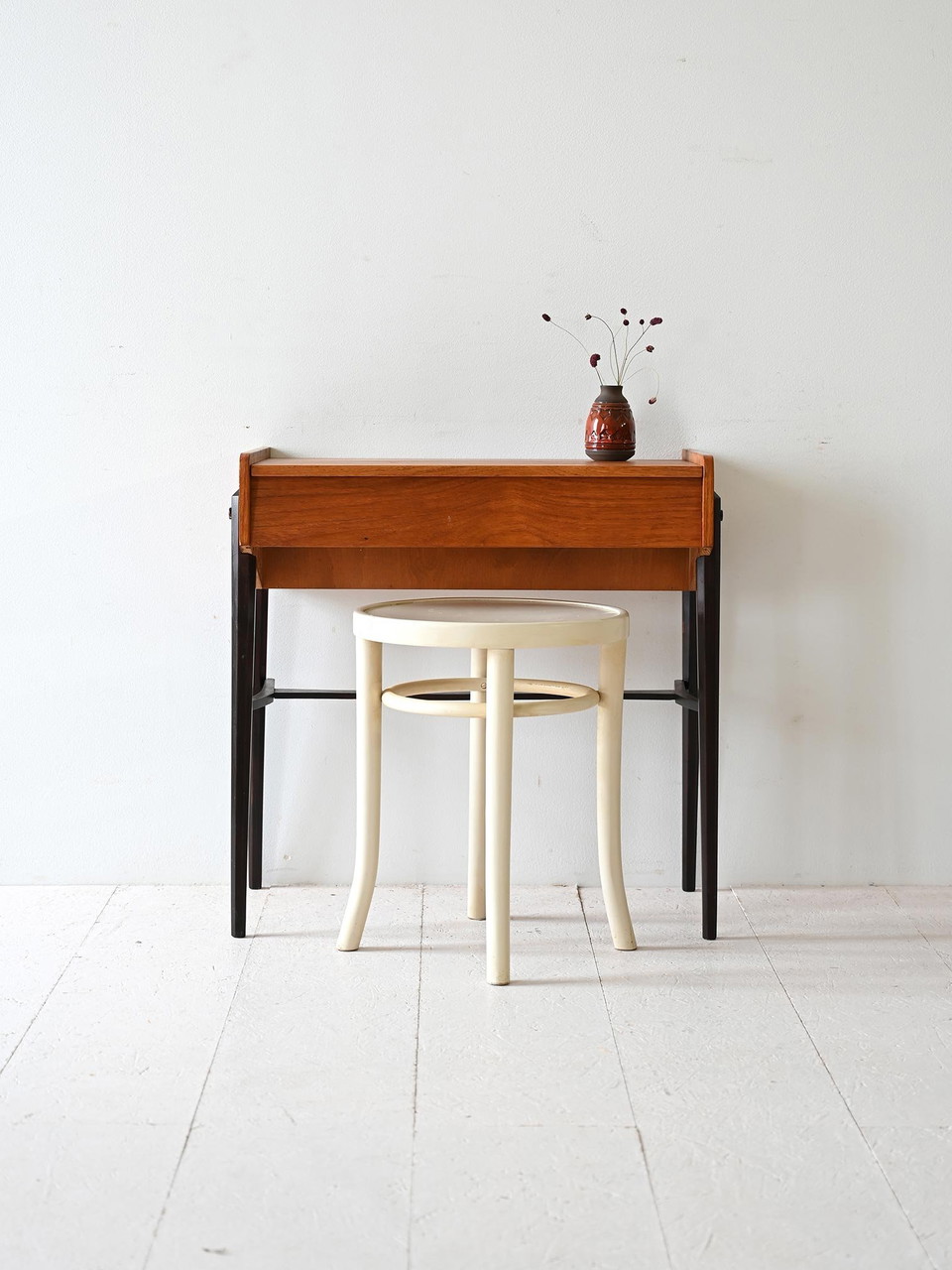Scandinavian Drop-Leaf Table | €742 | Whoppah