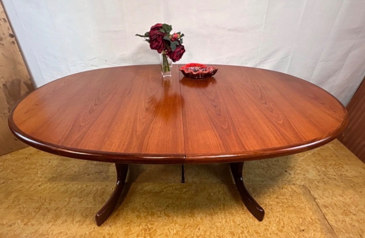 Mid-Century Retro Vintage Teak Extending Oval Dining Table by G-Plan ...