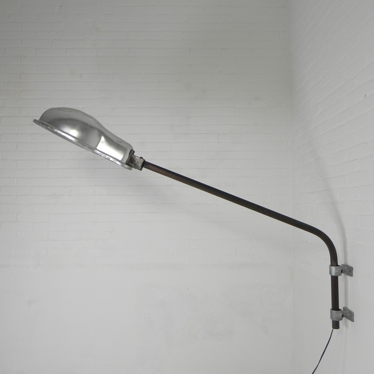 Industrial Street Lamp With Aluminum Shade | €150 | Whoppah