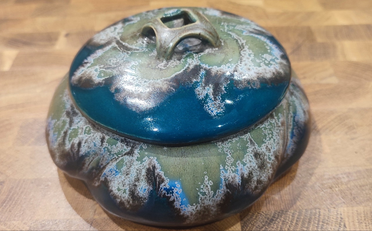 Denbac Art Nouveau ceramic candy box | €86 | Whoppah