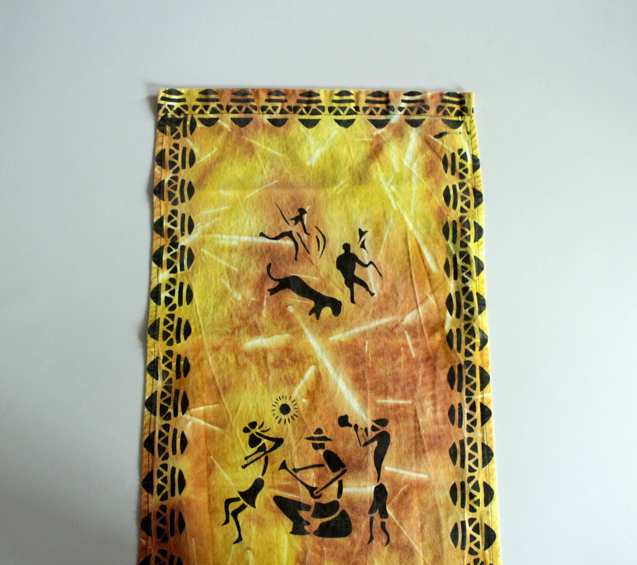 African Wall Hanging Batik And Handprint On Cotton | €80 | Whoppah