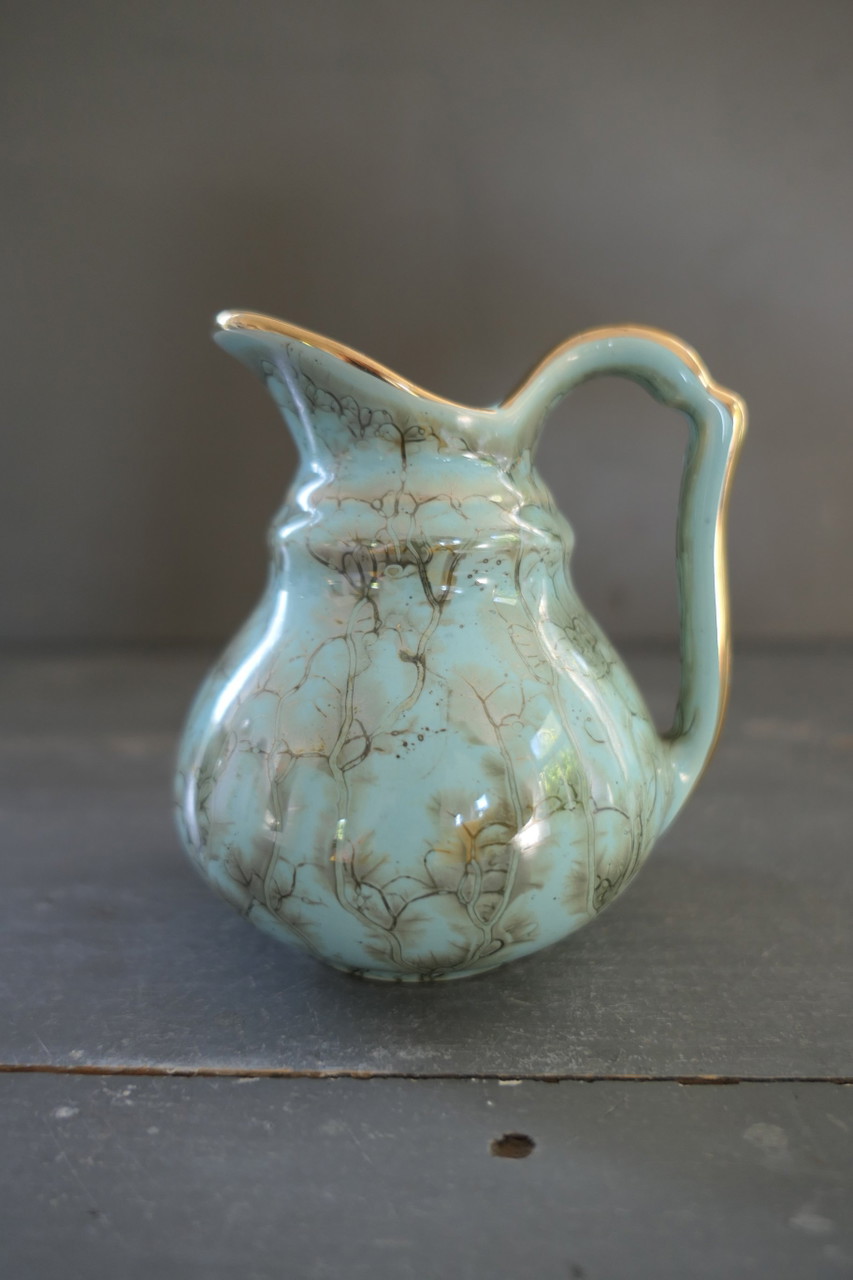 Vintage Jumbo Gouda Vase 97 Mint Green Gold | €22 | Whoppah