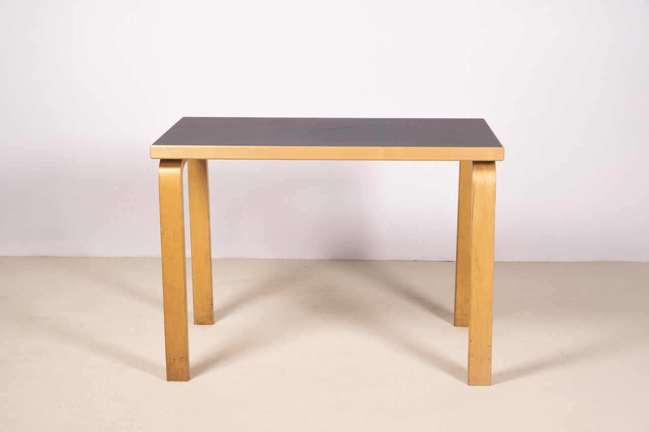 Alvar Aalto Table 80B, Artek | €550 | Whoppah