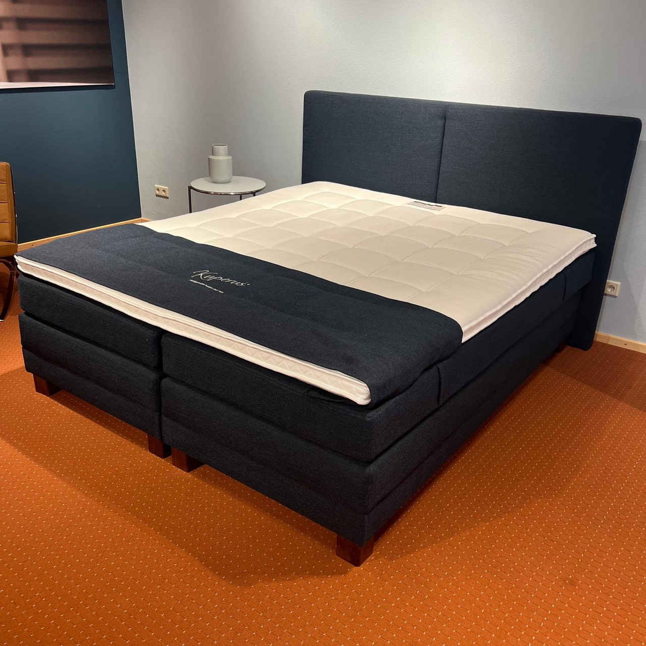 Kuperus Falun box spring - 180x210 | €6,850 | Whoppah