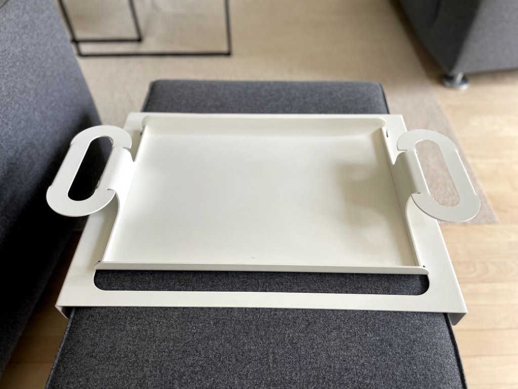 Wit dienblad Design on Stock Slide | €125 | Whoppah