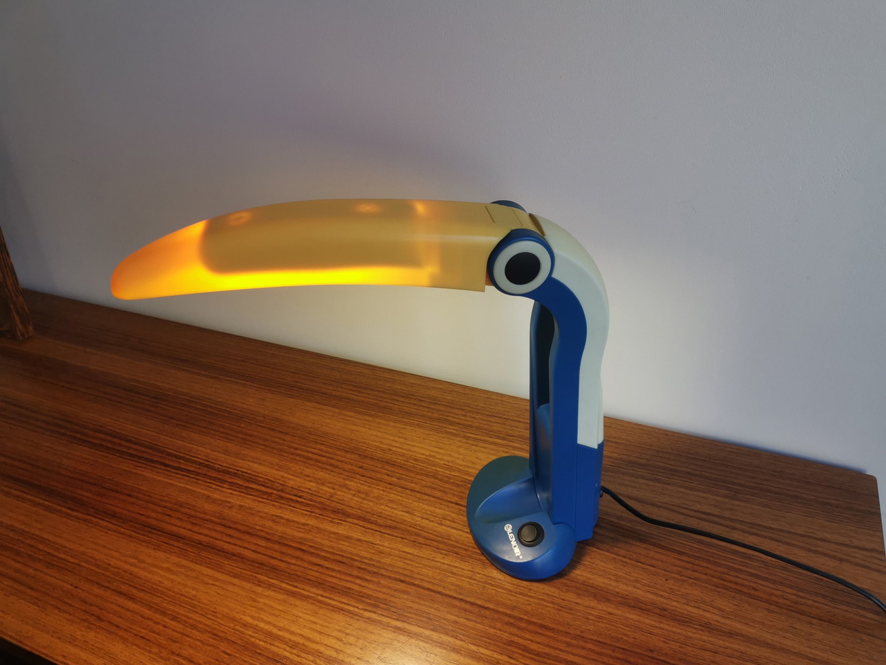 Toucan Table Lamp by H.T. Huang for Lenoir | €195 | Whoppah