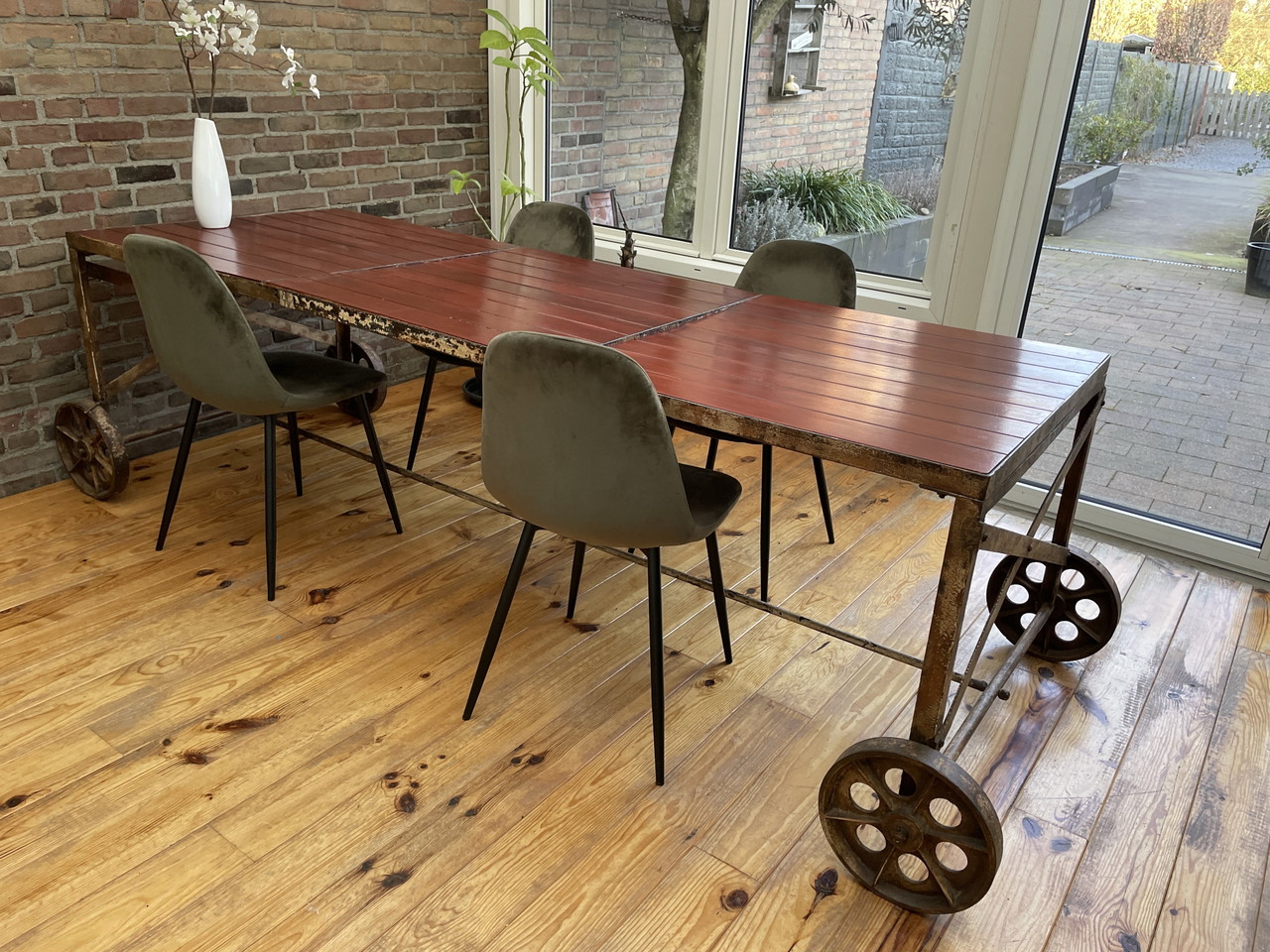 Unique Industrial Dining Table - Tough, Driving & With Character! | € ...