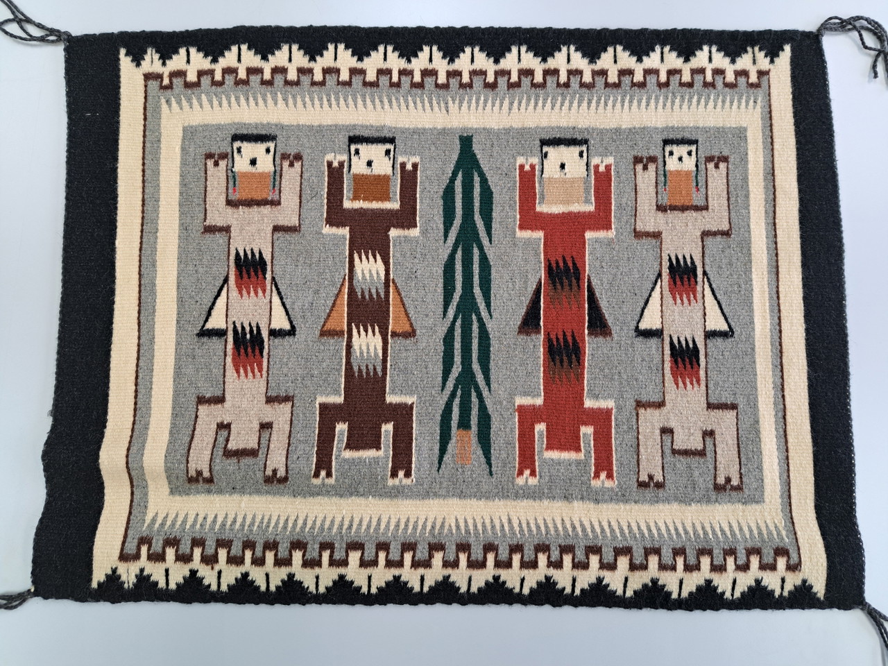 Navajo Rug With 4 Yei Figures | €125 | Whoppah