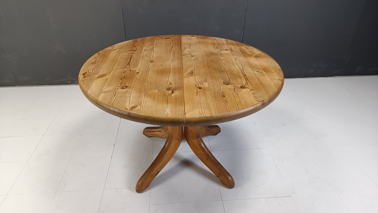 Rainer Daumiller Pine Wood Round Dining Table, 1970s | €695 | Whoppah