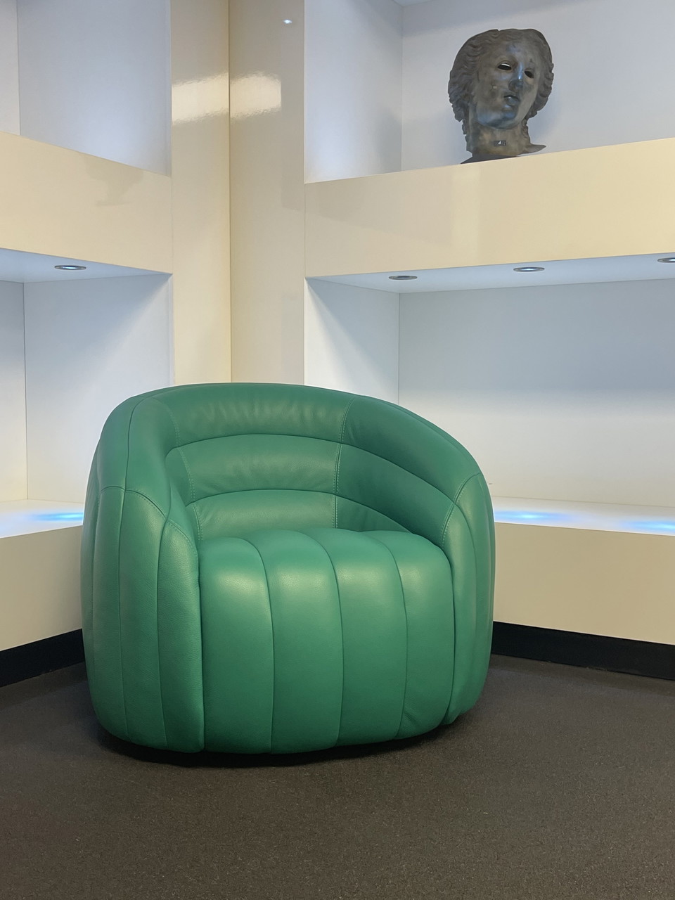 Fauteuil Leolux Pode Balini | €1,995 | Whoppah