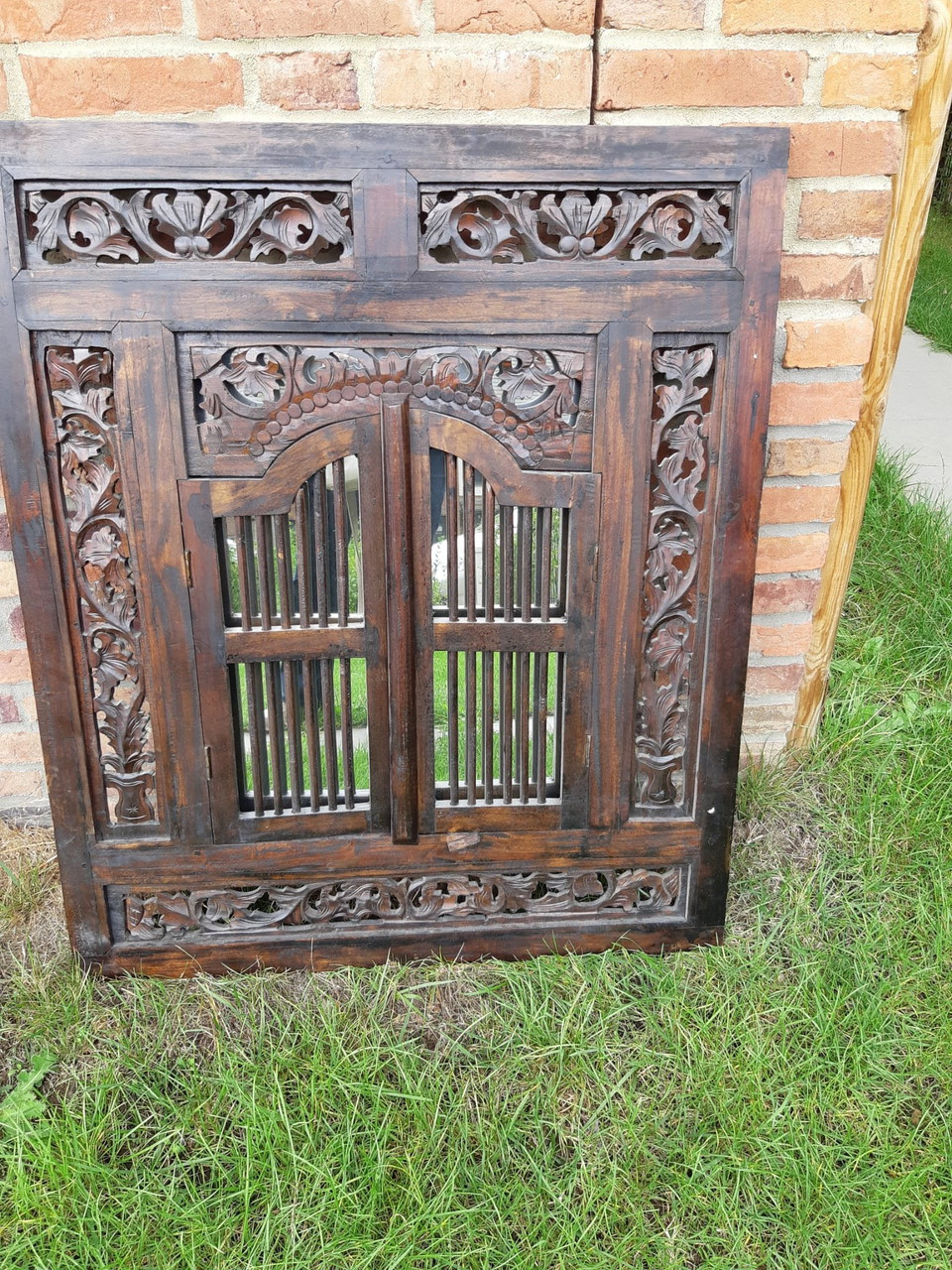 Balinese Window With Mirror | €250 | Whoppah