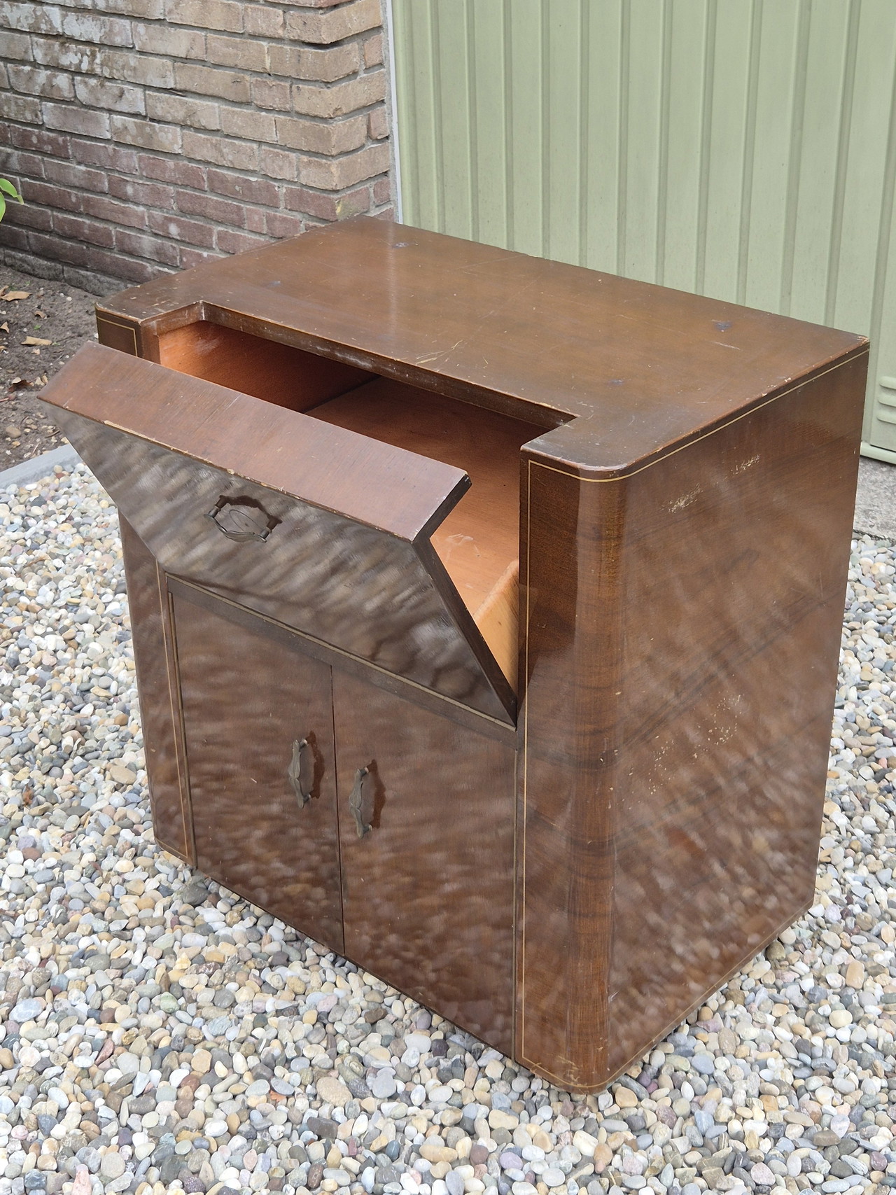 Pick-up, record player radio cabinet 1950s | €175 | Whoppah