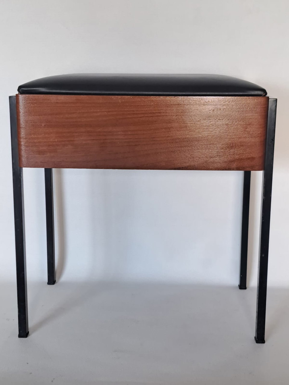 Aristo Sewing Table | €60 | Whoppah