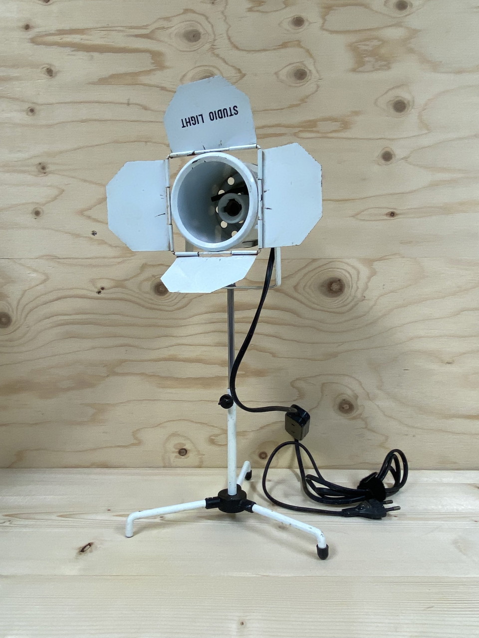 Vintage Film Projector Table Lamp, 1970 | €89 | Whoppah