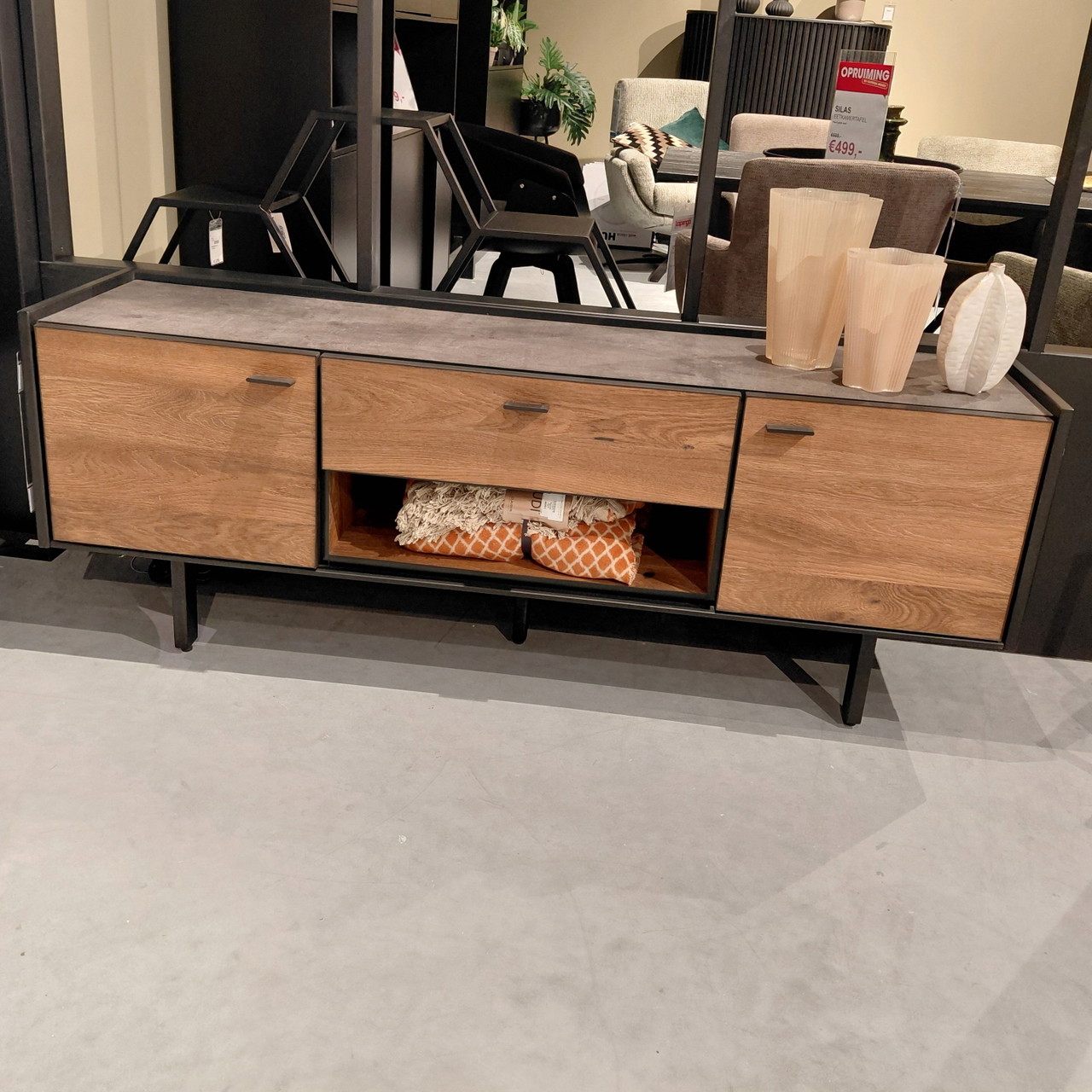 XOOON Fresno lowboard TV cabinet | €699 | Whoppah