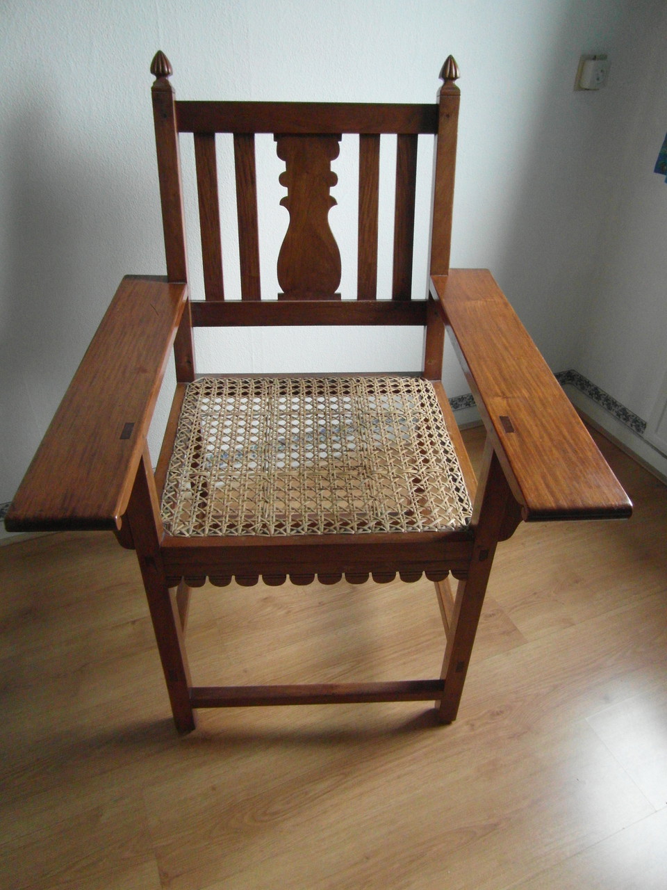 French Renaissance Showpiece Chair | €105 | Whoppah