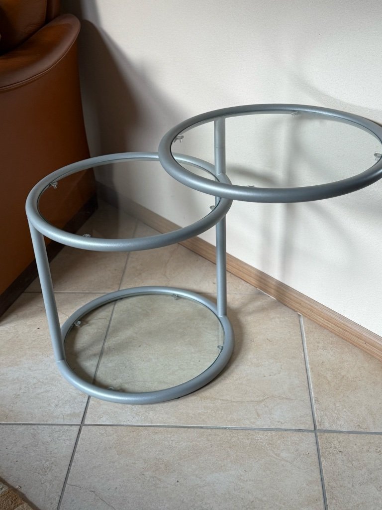 Unique vintage side table in space age style | €95 | Whoppah