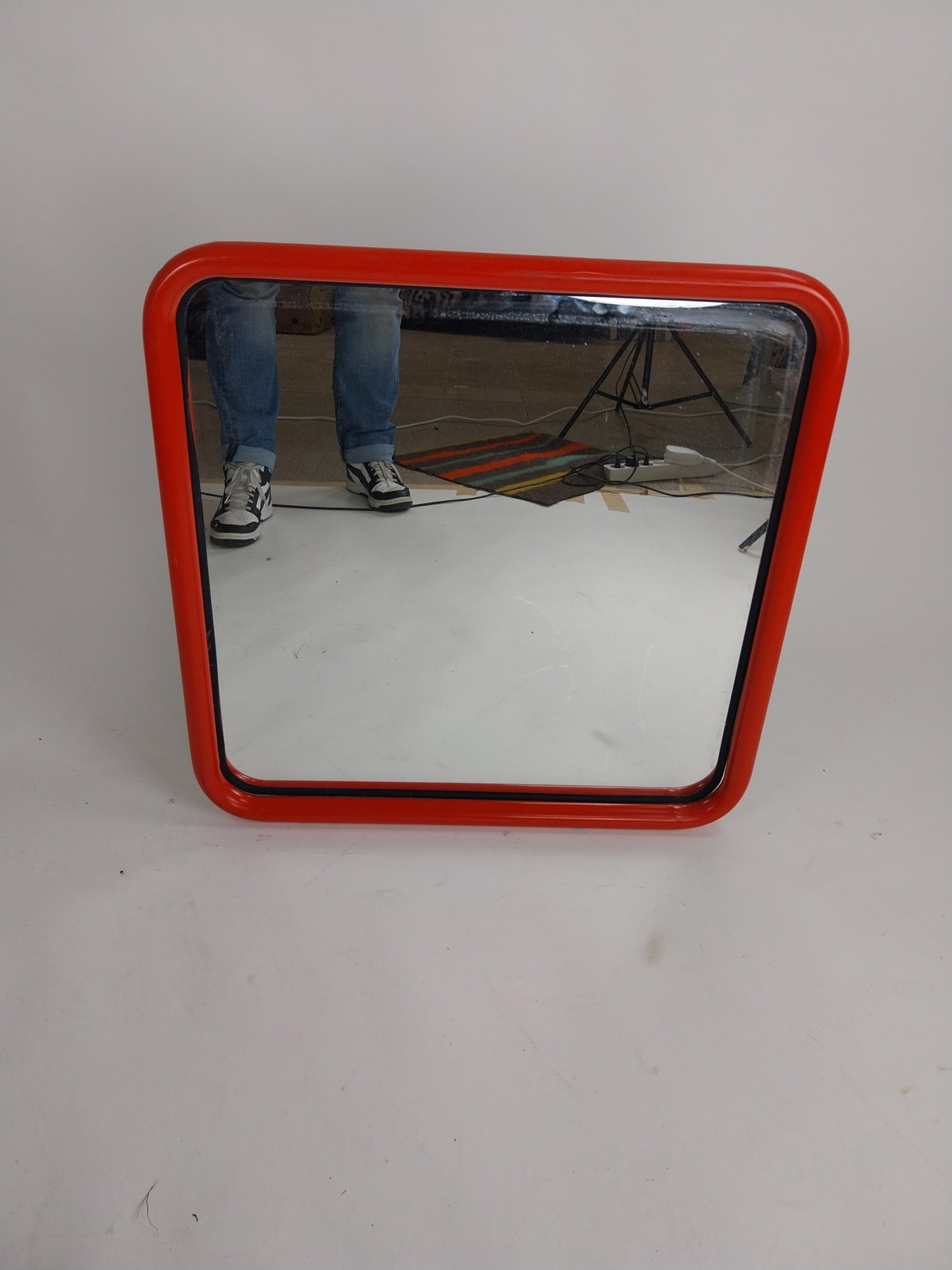 1 x 1970's red metal mirror 60 x 60cm | €125 | Whoppah