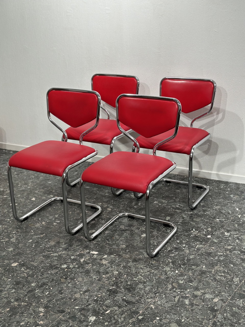 Vintage Red Dining Chairs With Chrome Frame | €499 | Whoppah