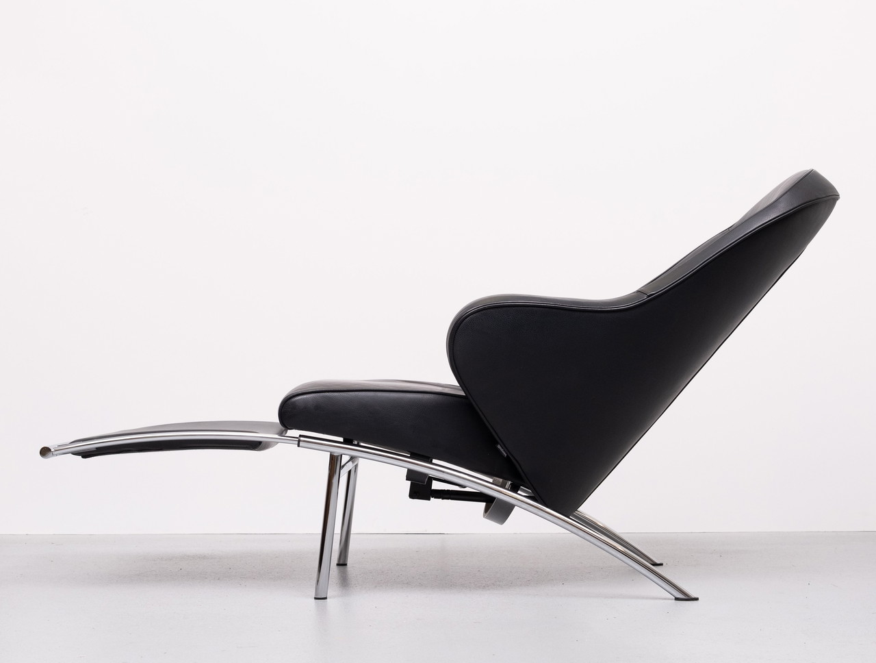 Interprofil / Ip Design "Rocky" Beautiful Lounge Armchair | €1,500 | Whoppah