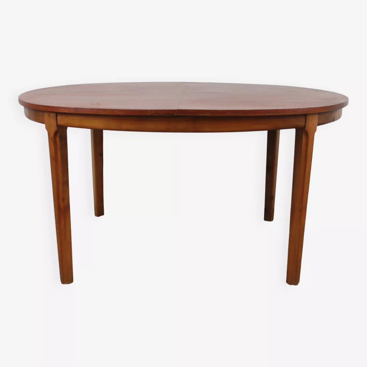 Vintage Oval Table | €470 | Whoppah