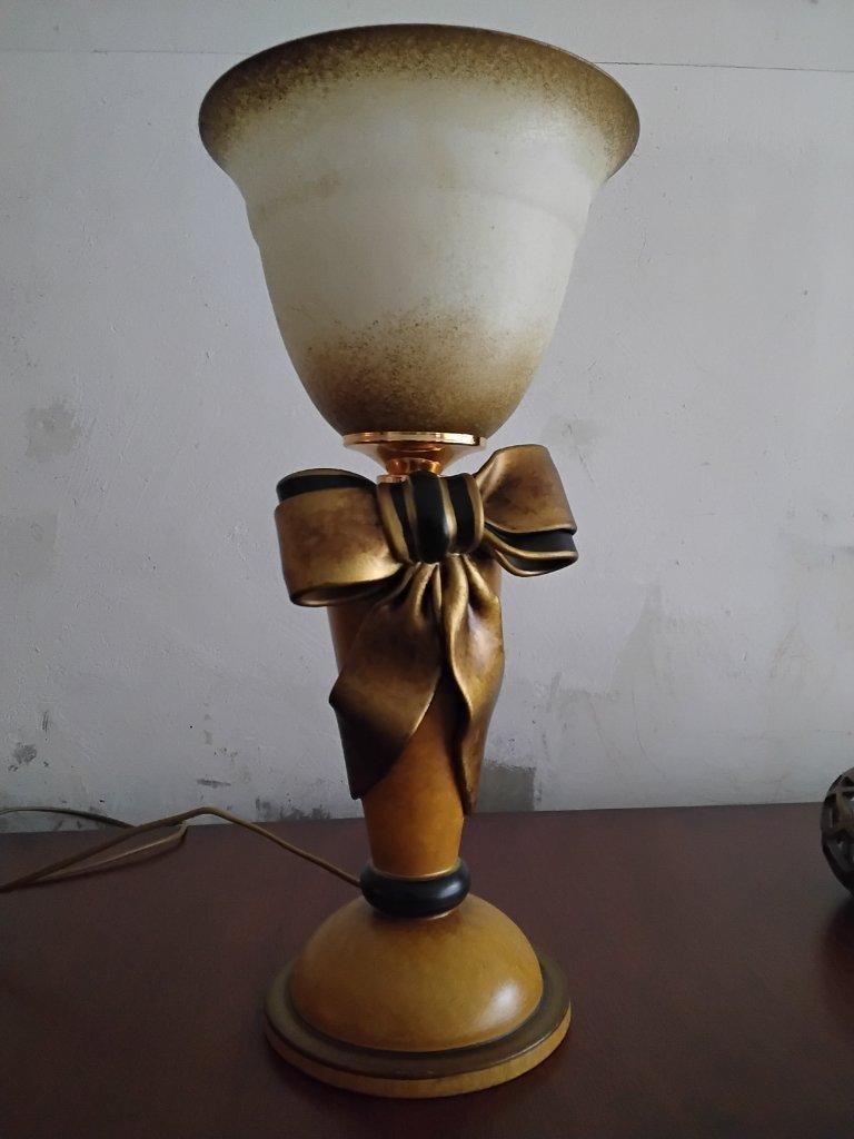 Exclusive table lamp | €45 | Whoppah