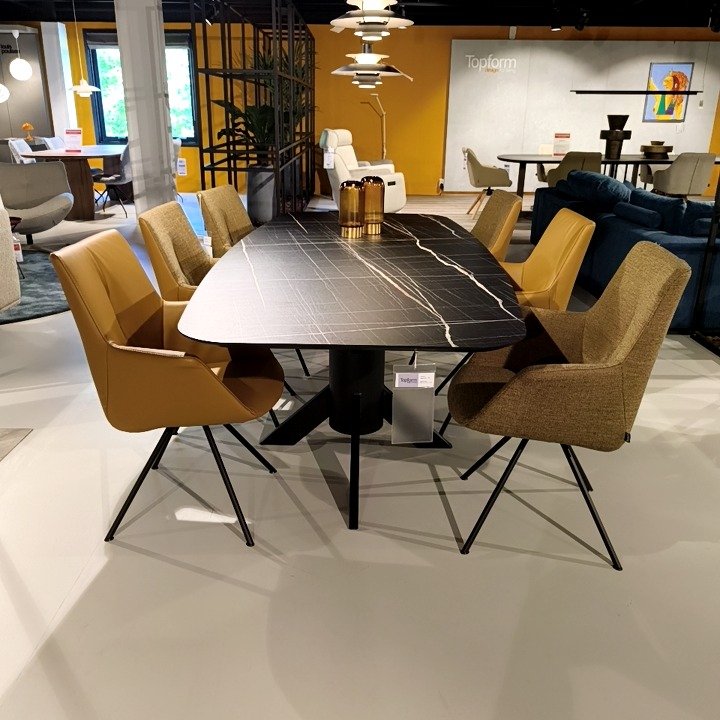 Topform Leone dining table - 240x110 | €2,129 | Whoppah