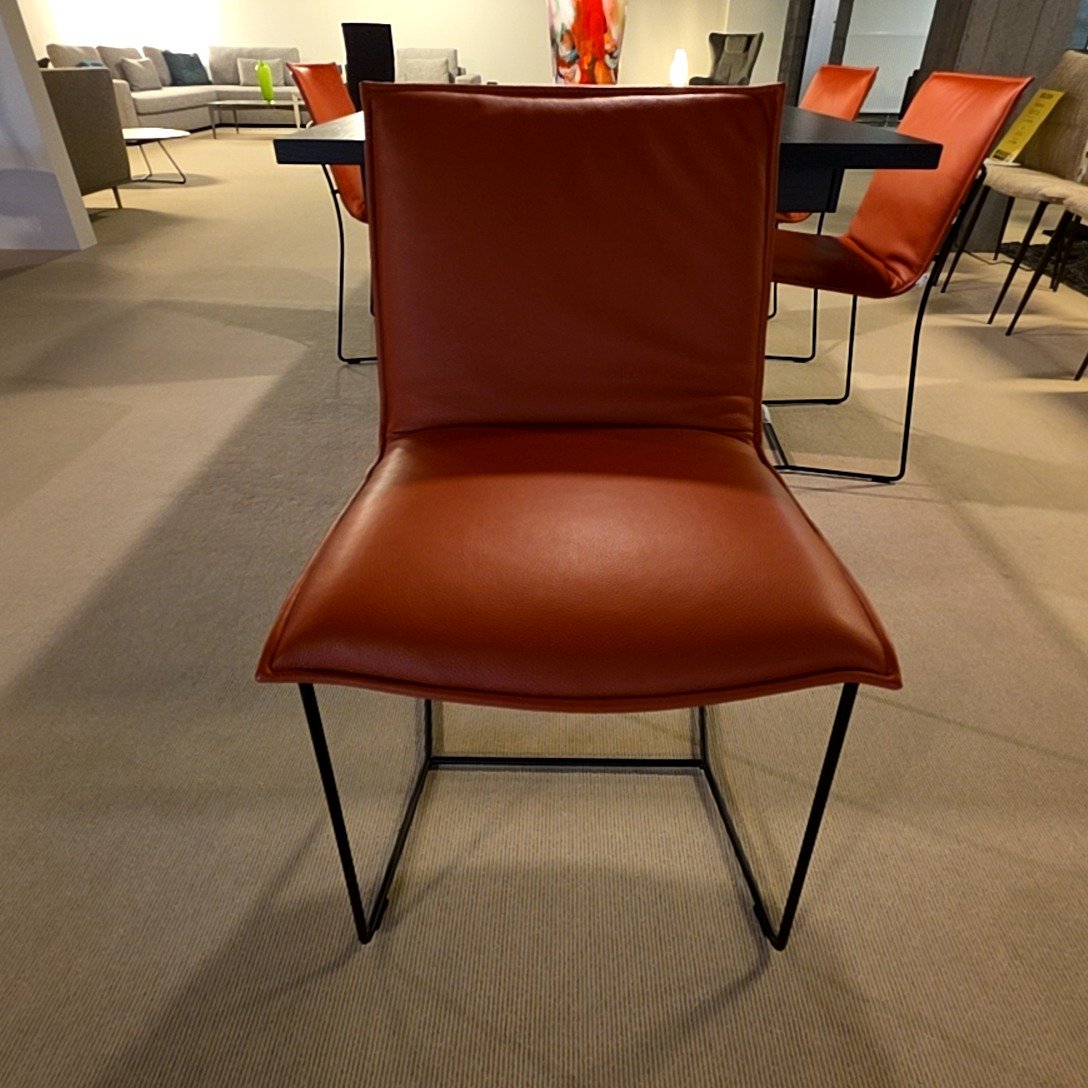 JORI PIURO fijne eetkamerstoel leder Papaya | €2,600 | Whoppah