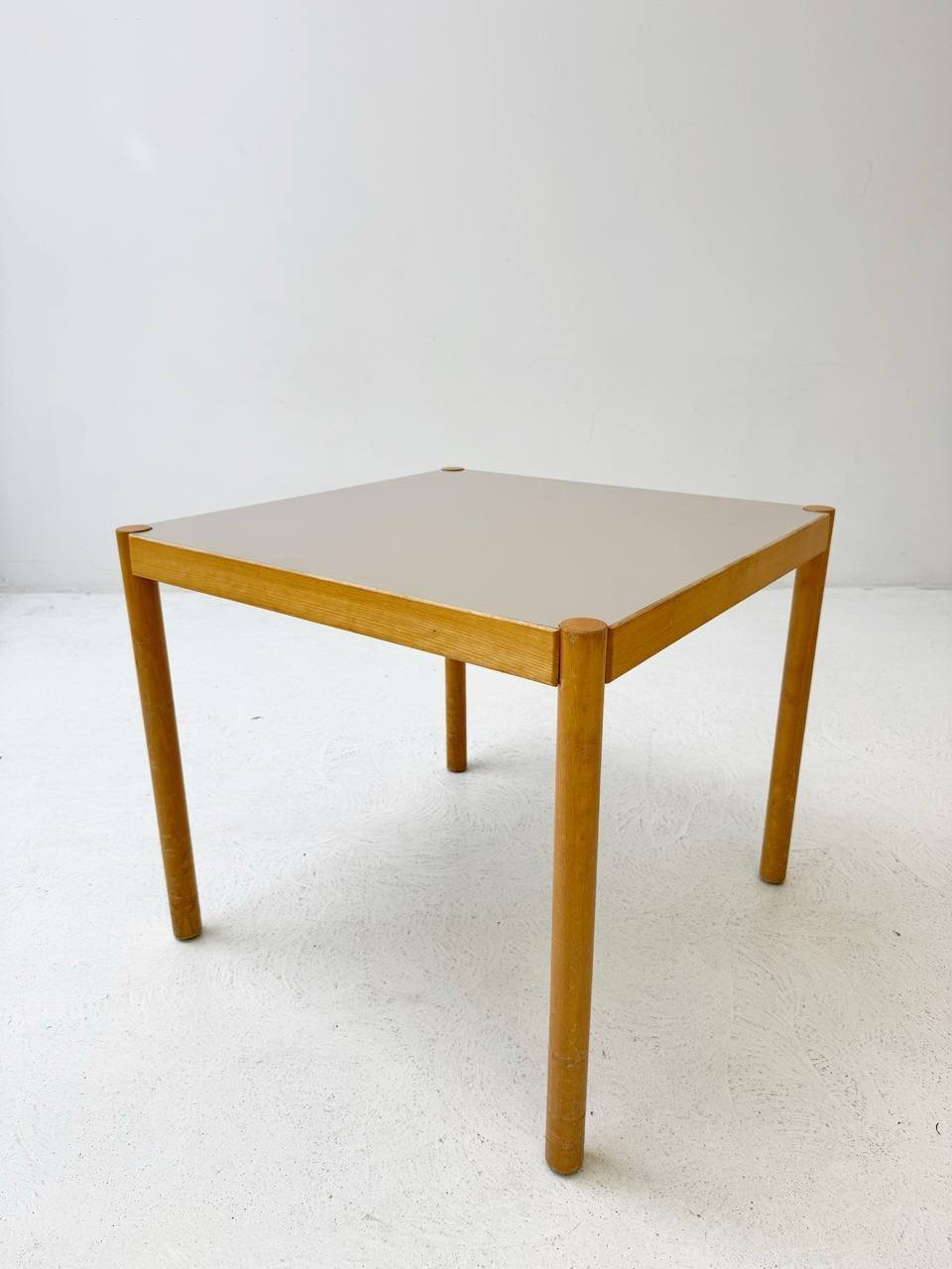 Small vintage tables from Embru | €383 | Whoppah