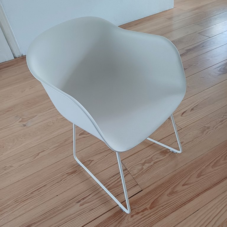 Muuto Fiber Sled Dining Chair | €140 | Whoppah