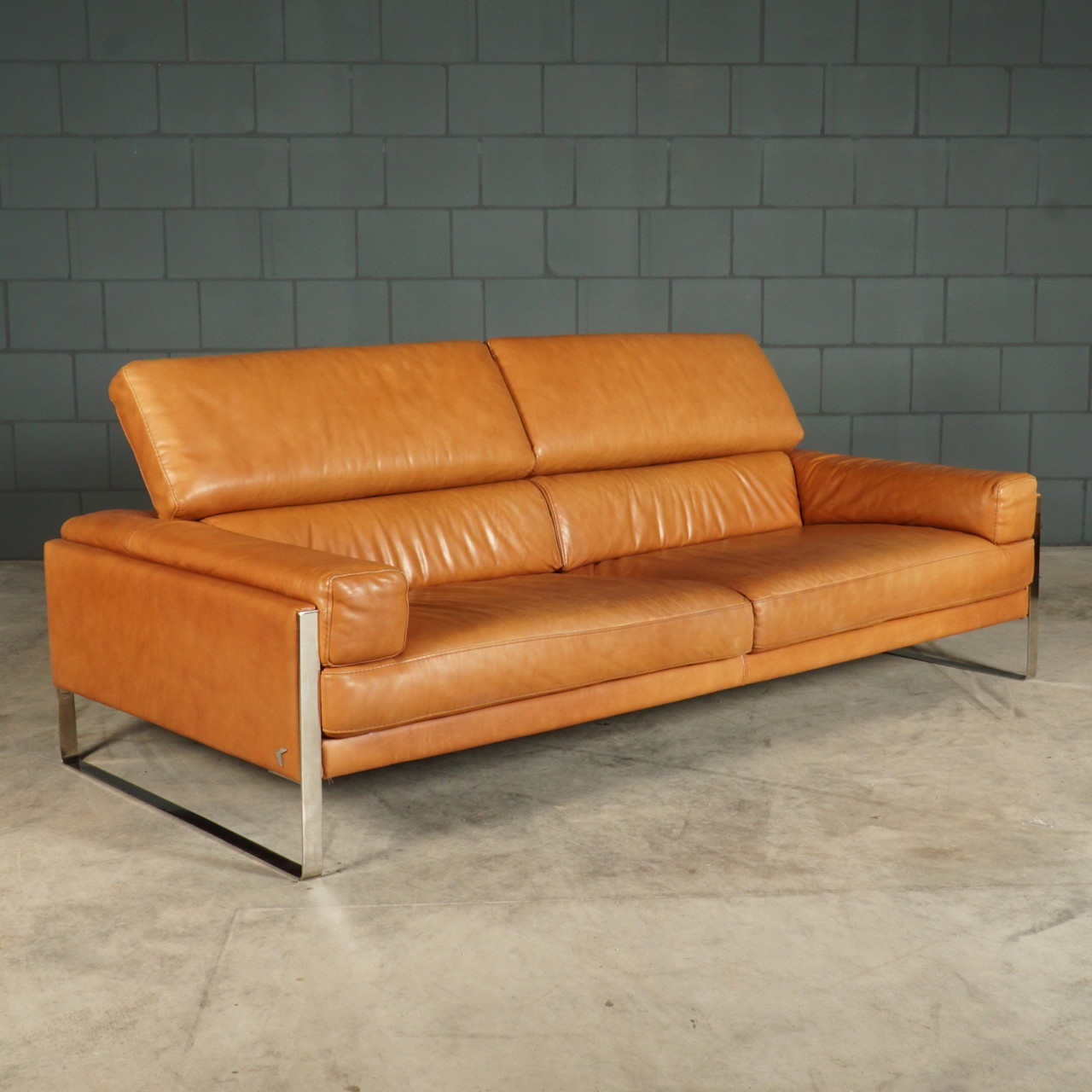 Leather 2.5 Seater Sofa - Romeo-LE18 - Calia Italia | €2,450 | Whoppah