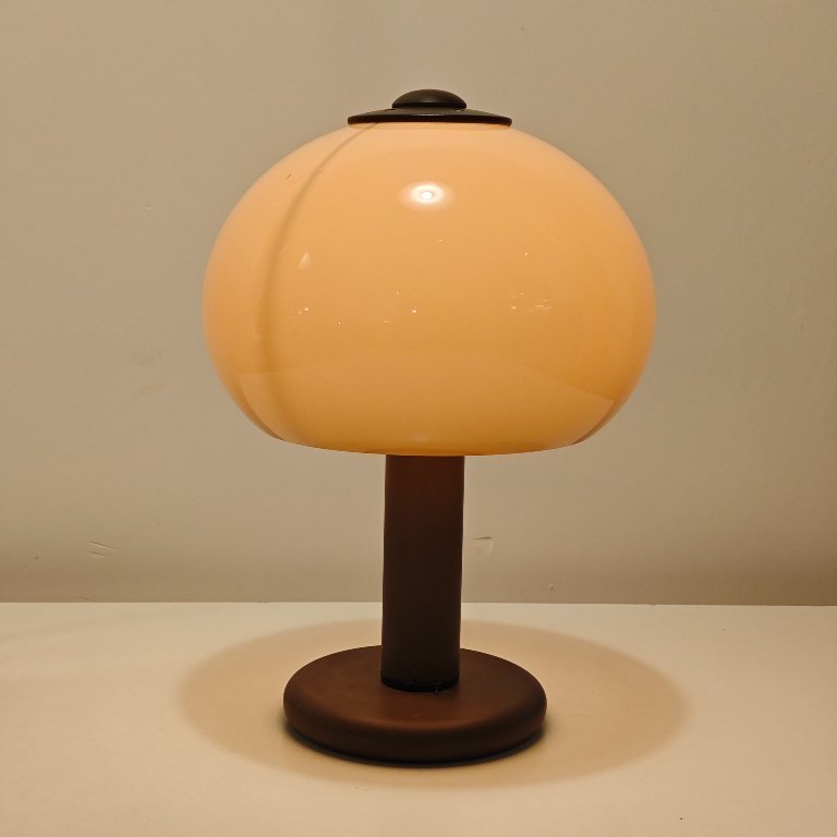 Vintage Dijkstra mushroom table lamp | €200 | Whoppah
