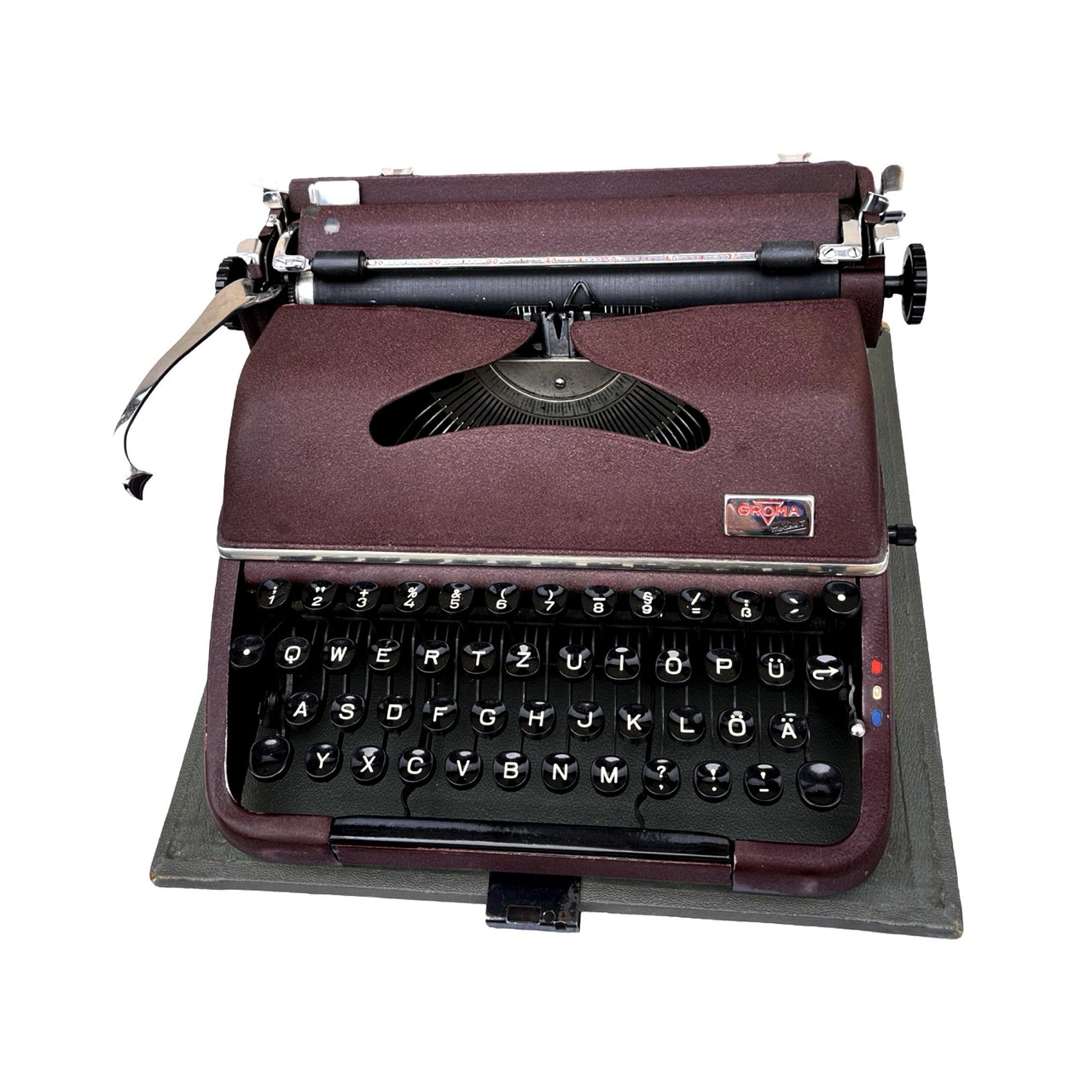 Burgundy Groma Model T Travel Typewriter, Germany, 1953. | €235 | Whoppah
