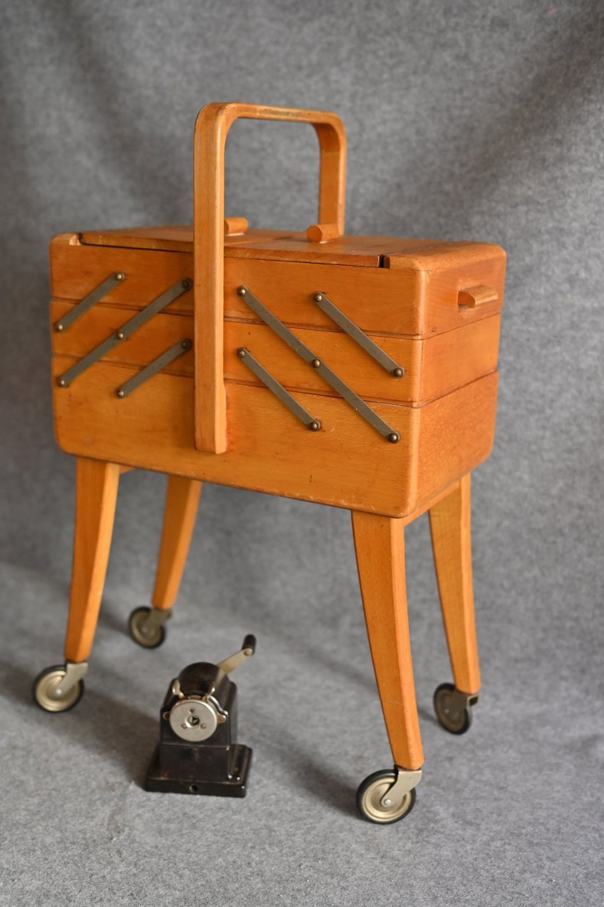 Opal - Sewing box - Sewing trolley on castors | €135 | Whoppah