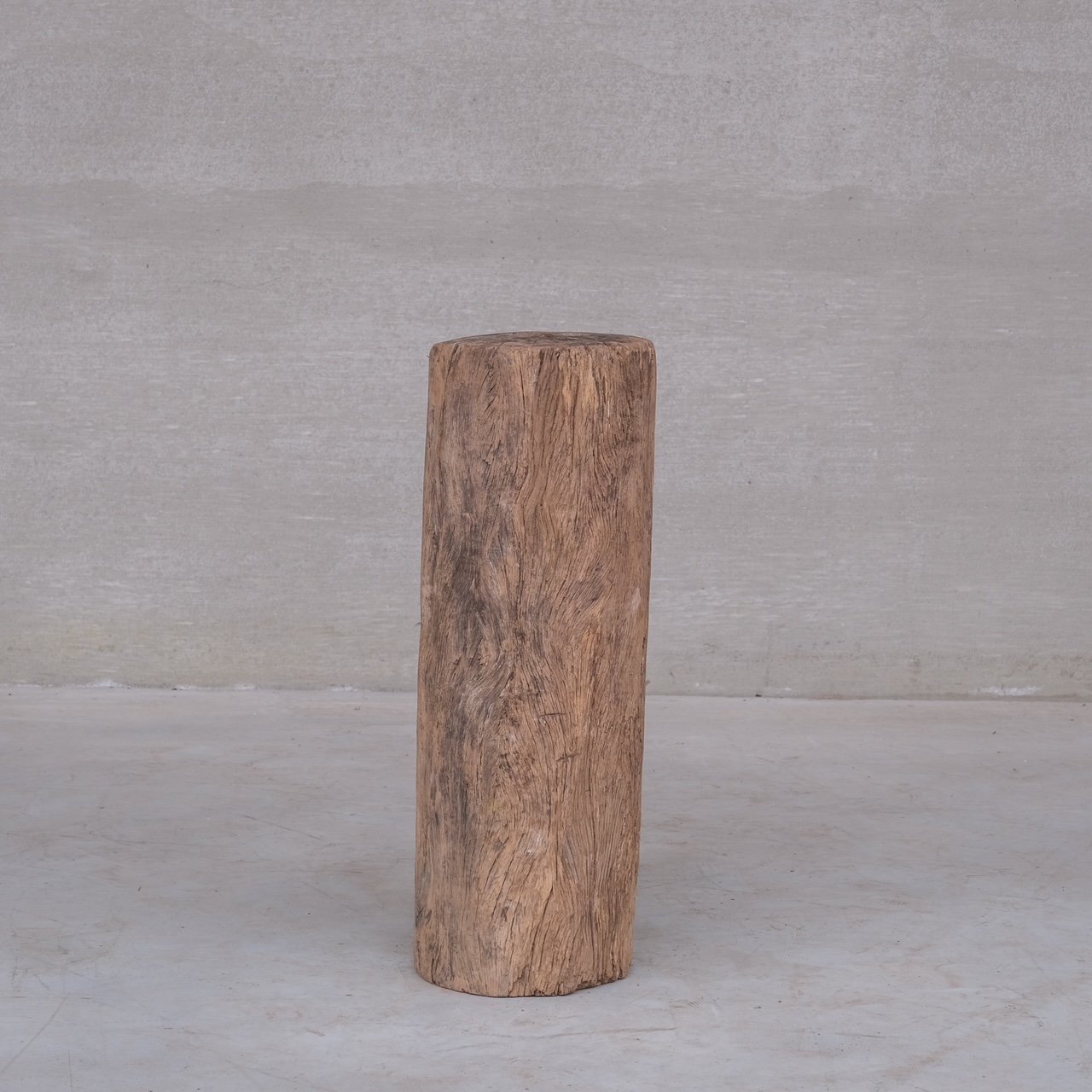 Antique Wooden Tree Trunk Pedestal or Display Stand | €780 | Whoppah
