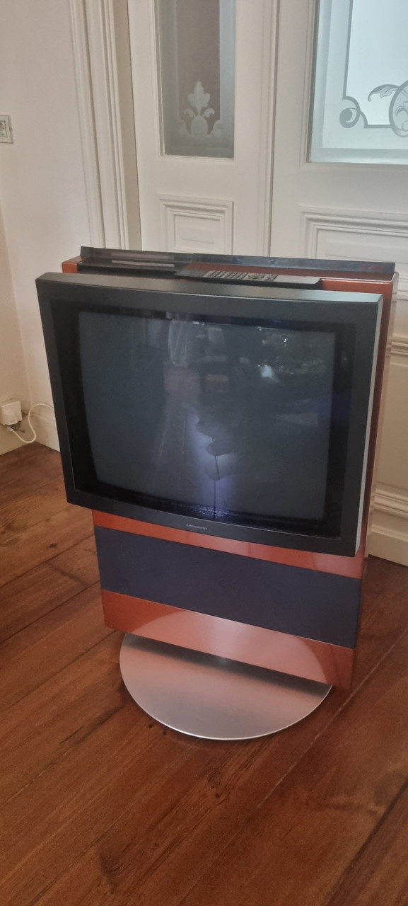 Bang En Olufsen | Beocenter Av5 | Couleur : Dark Tan | David Lewis ...