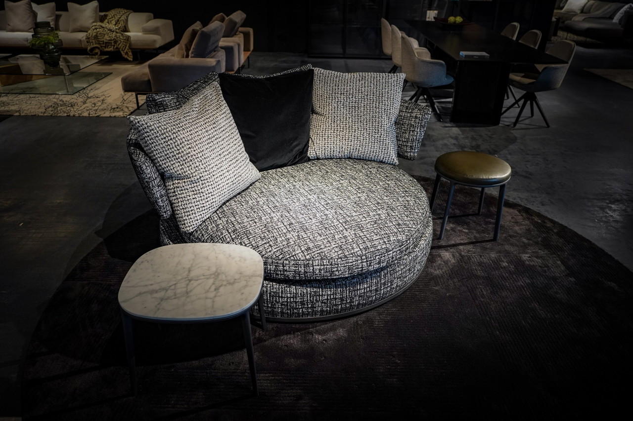 Maxalto Amoenus Soft Sofa - Caratos Side Table/Footstool - Caldes Rug ...