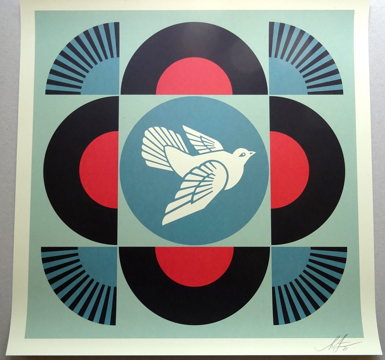 Shepard Fairey ( Obey ) - Dove Blue - Hand-signed | €75 | Whoppah