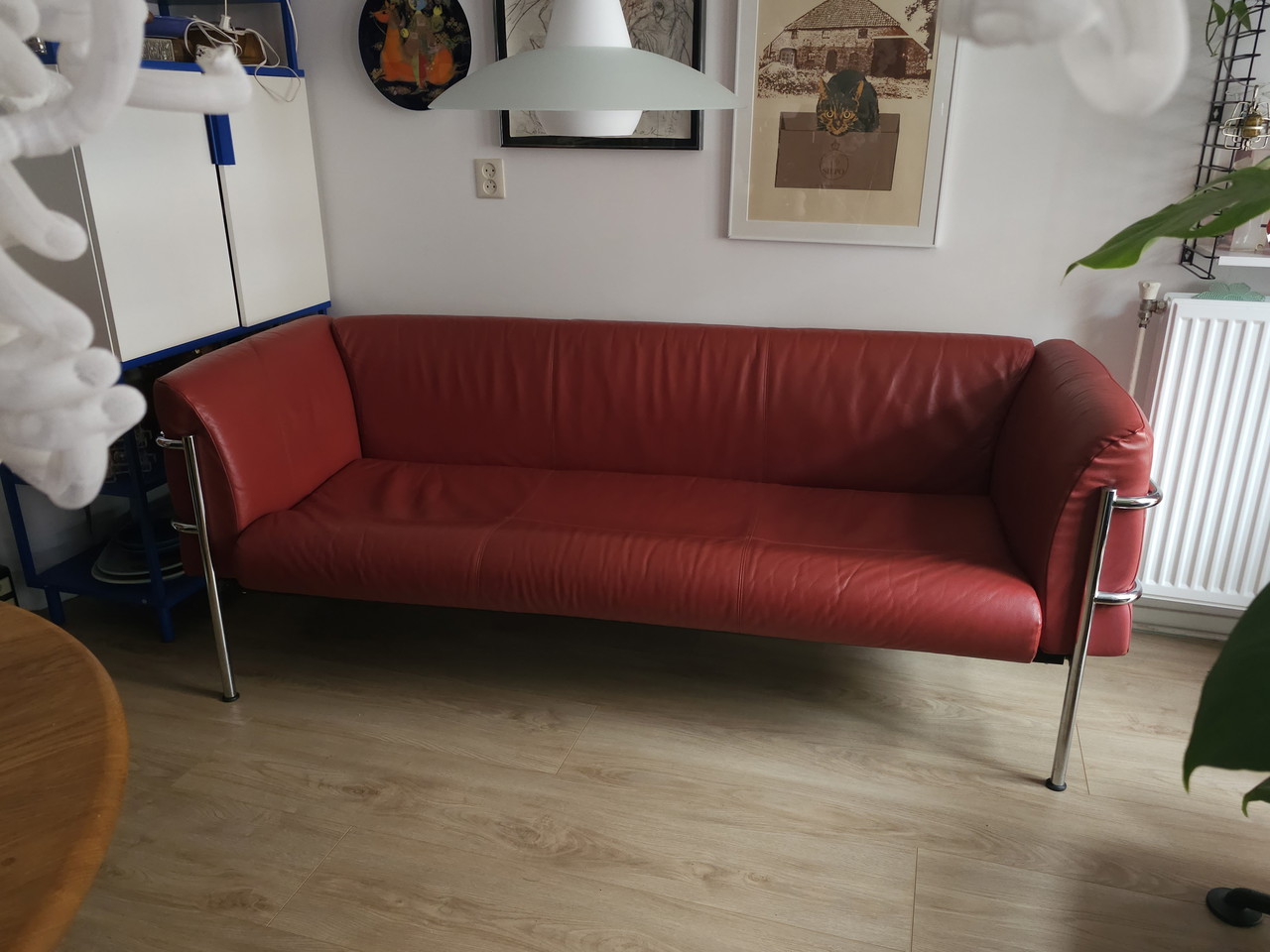 Kebe - Postmodern Sofa - Red Leather & Chrome Frame | €1,000 | Whoppah