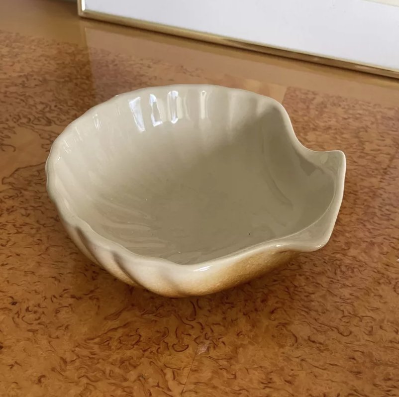 Brown shell saucer | €22 | Whoppah