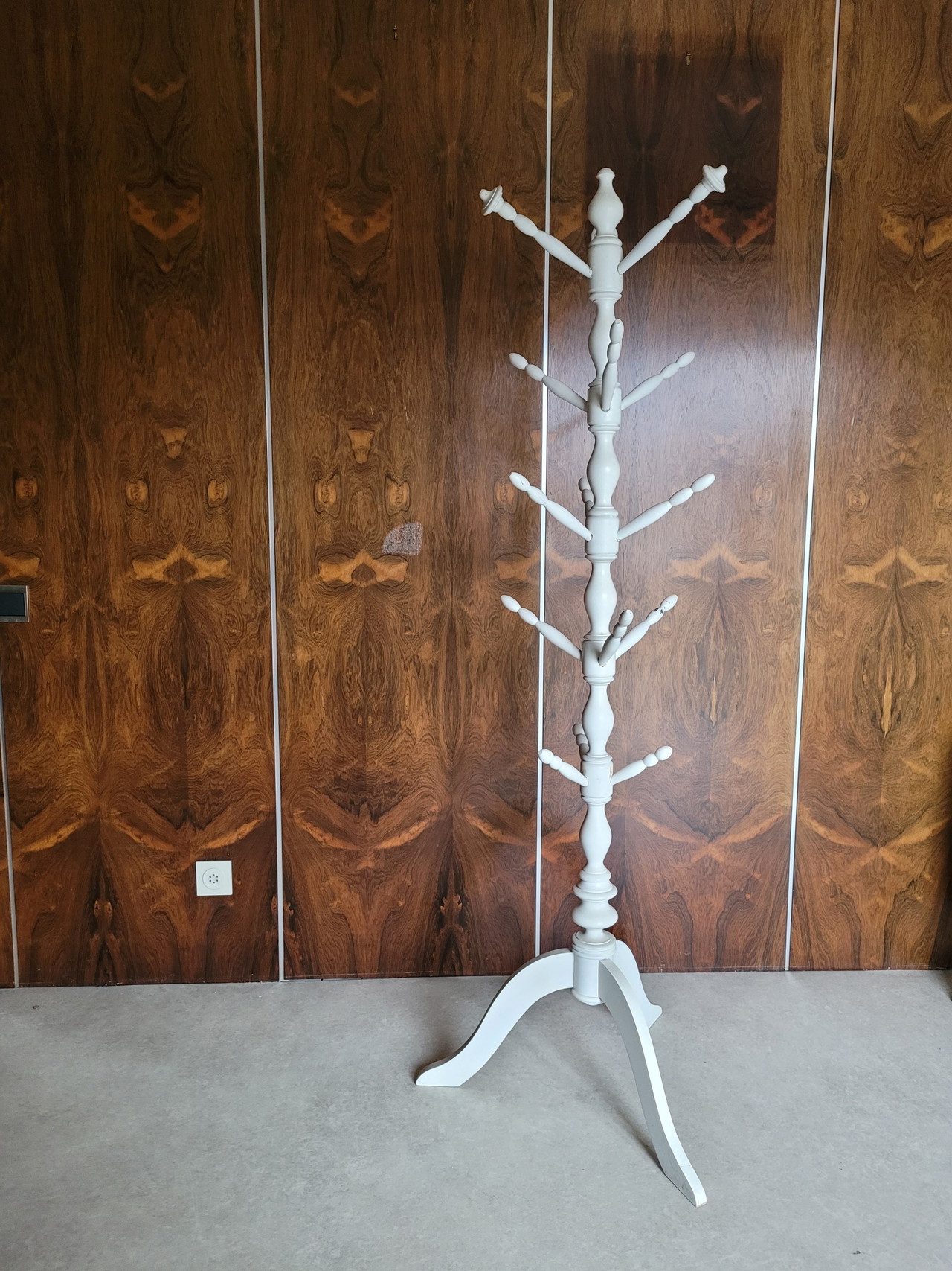 Wooden Turned Coat Rack | €85 | Whoppah