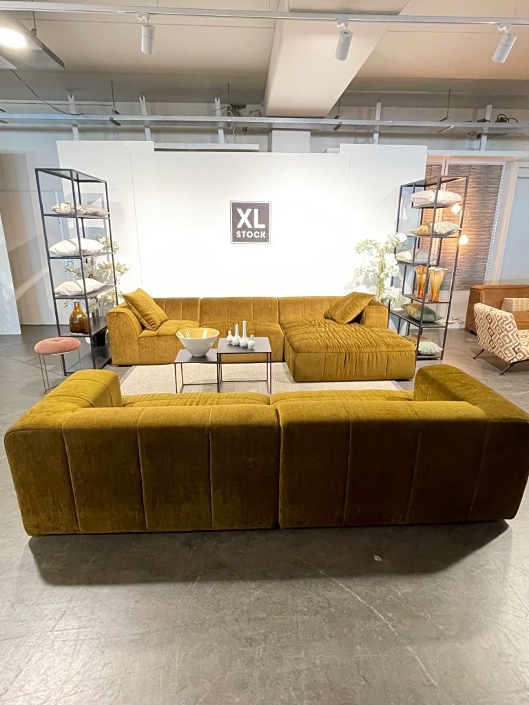 XL STOCK seating area | €2,250 | Whoppah