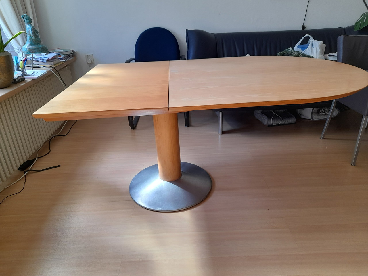 Ocra Design Table | €100 | Whoppah